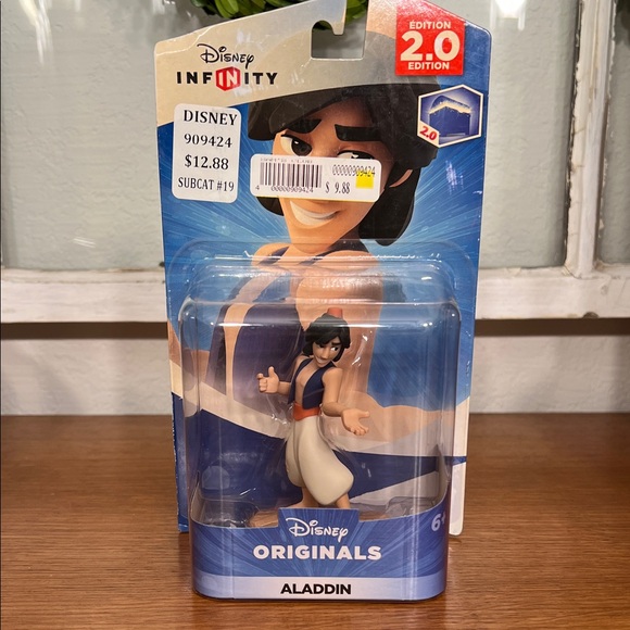 Disney | Toys | Disney Infinity Aladdin Figure With Blue And White ...